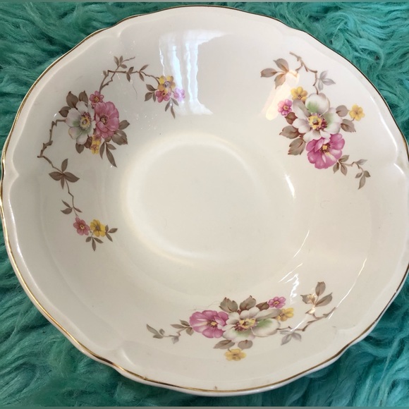 Dining | Vintage Flowered Bowl With Gold Trim | Poshmark